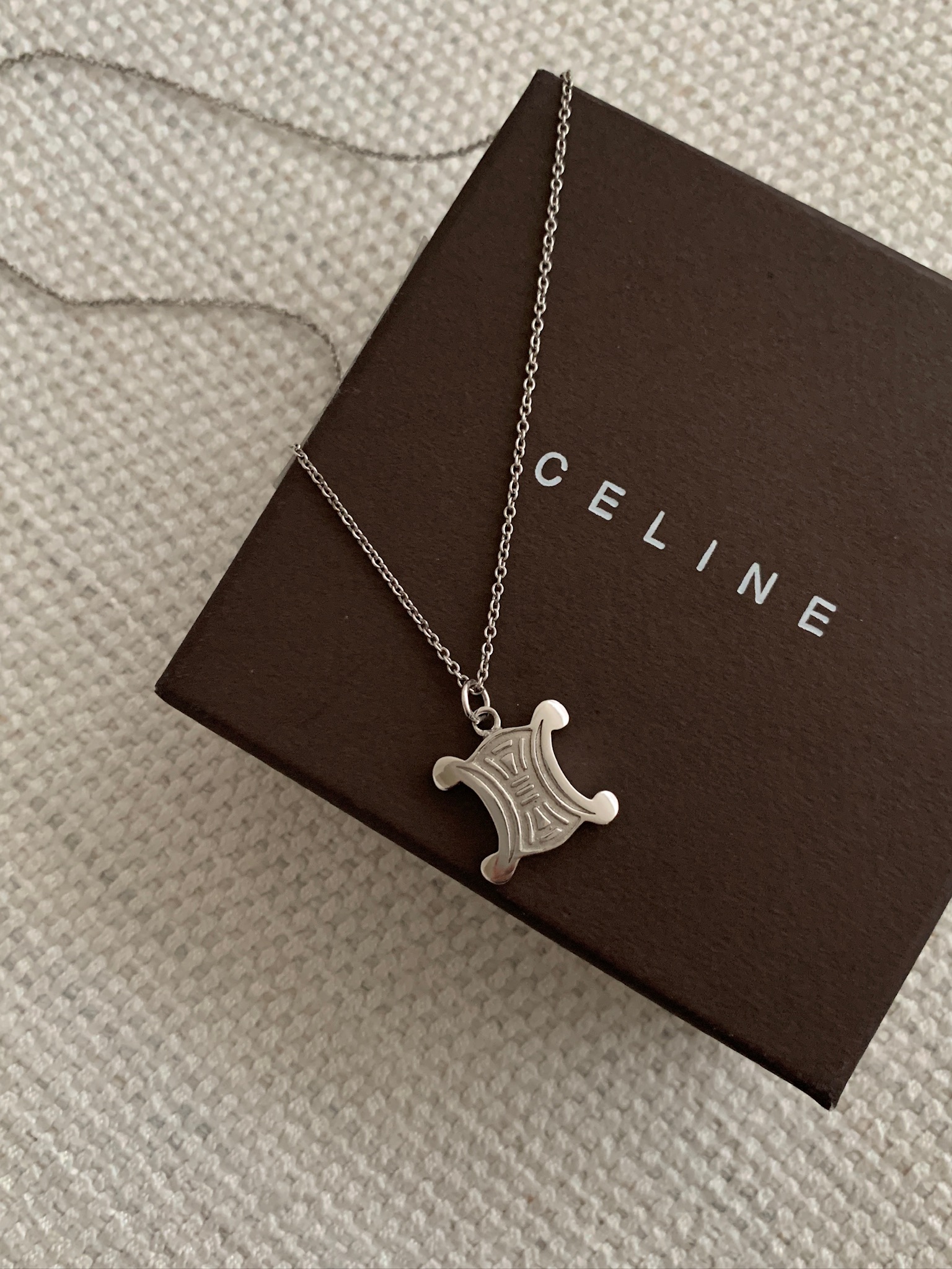 CELINE triomphe pendant necklace (silver925)