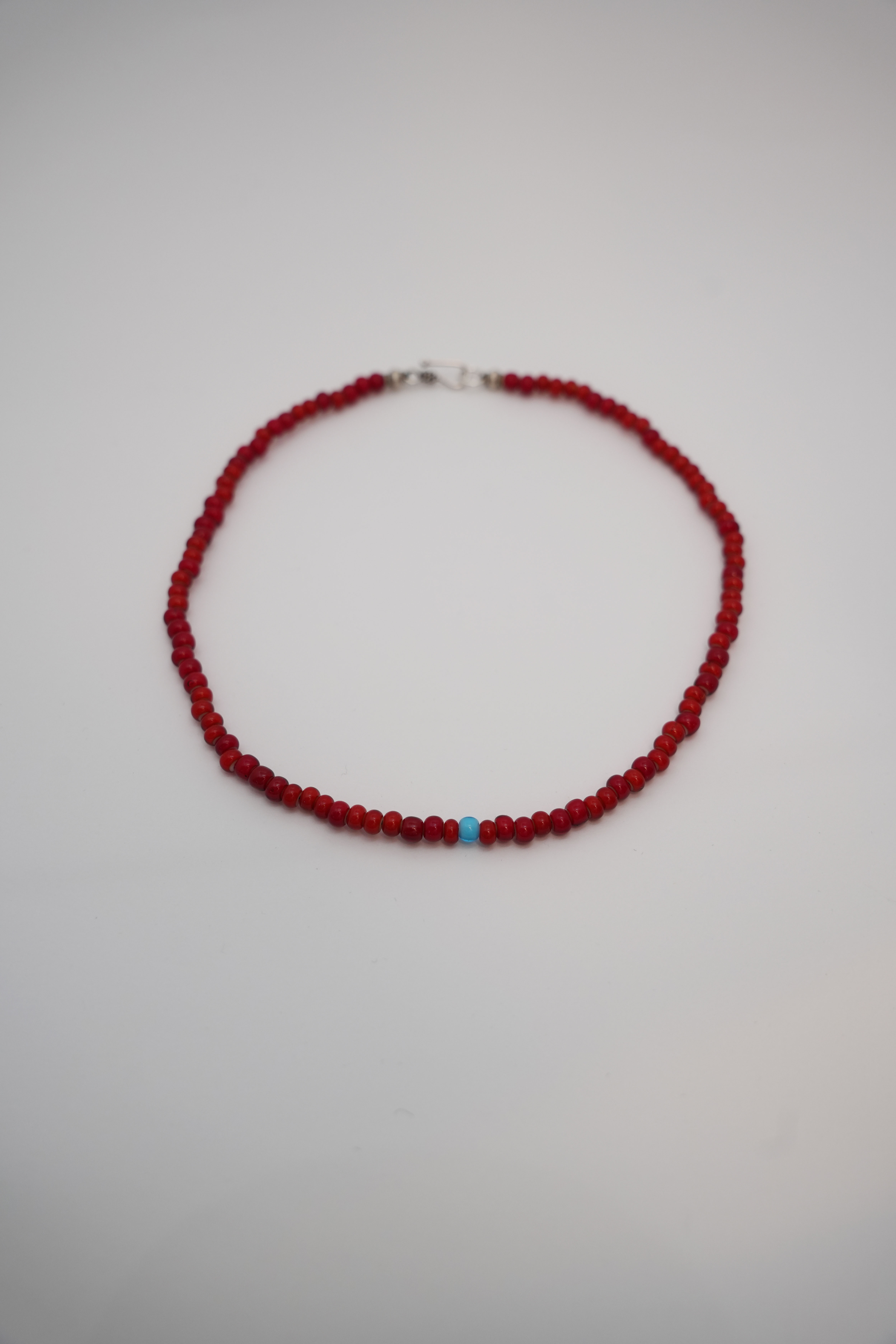 White hearts beads necklace [red]