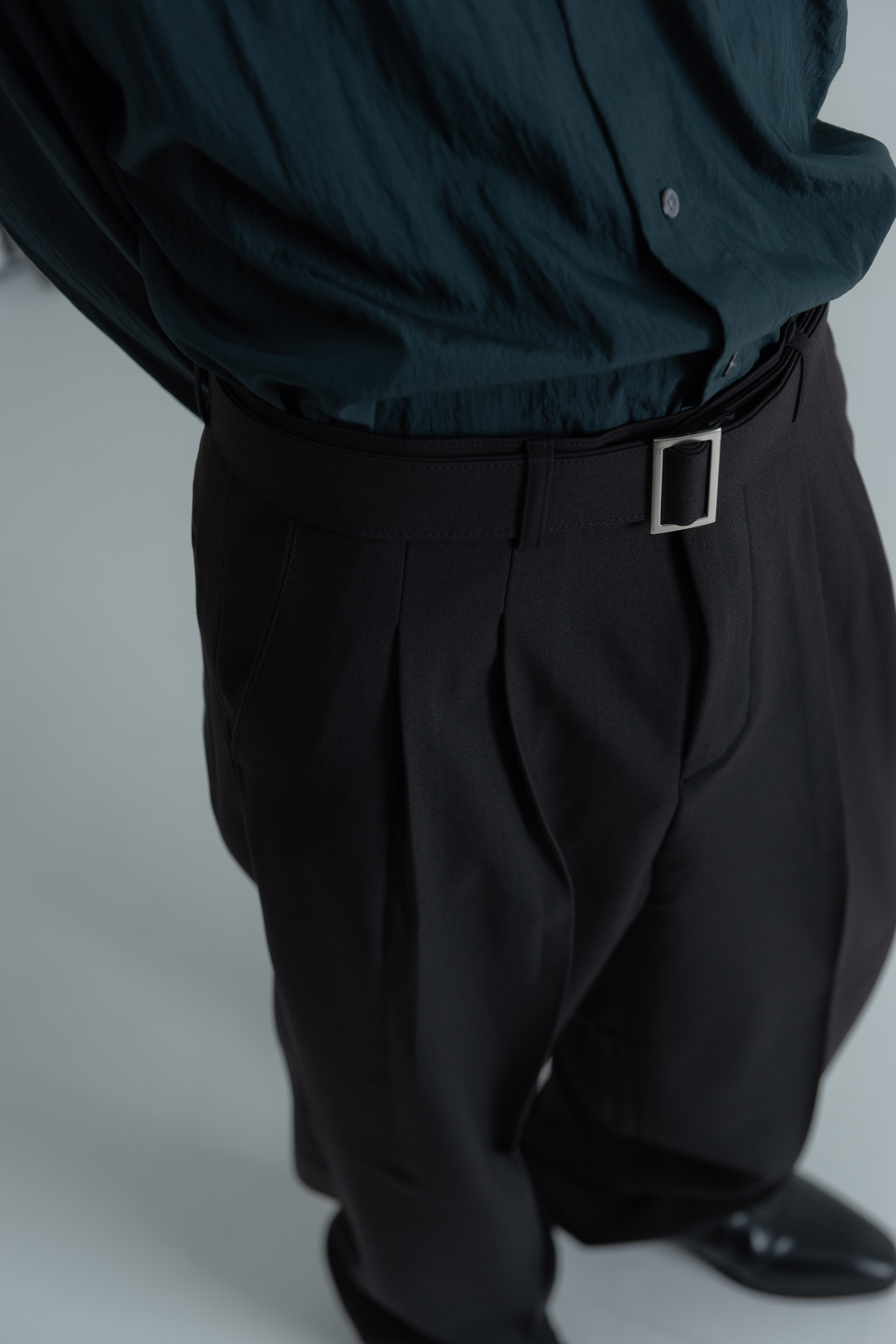 Belted wide slacks (2 color) | ファッション通販サイト NUGU