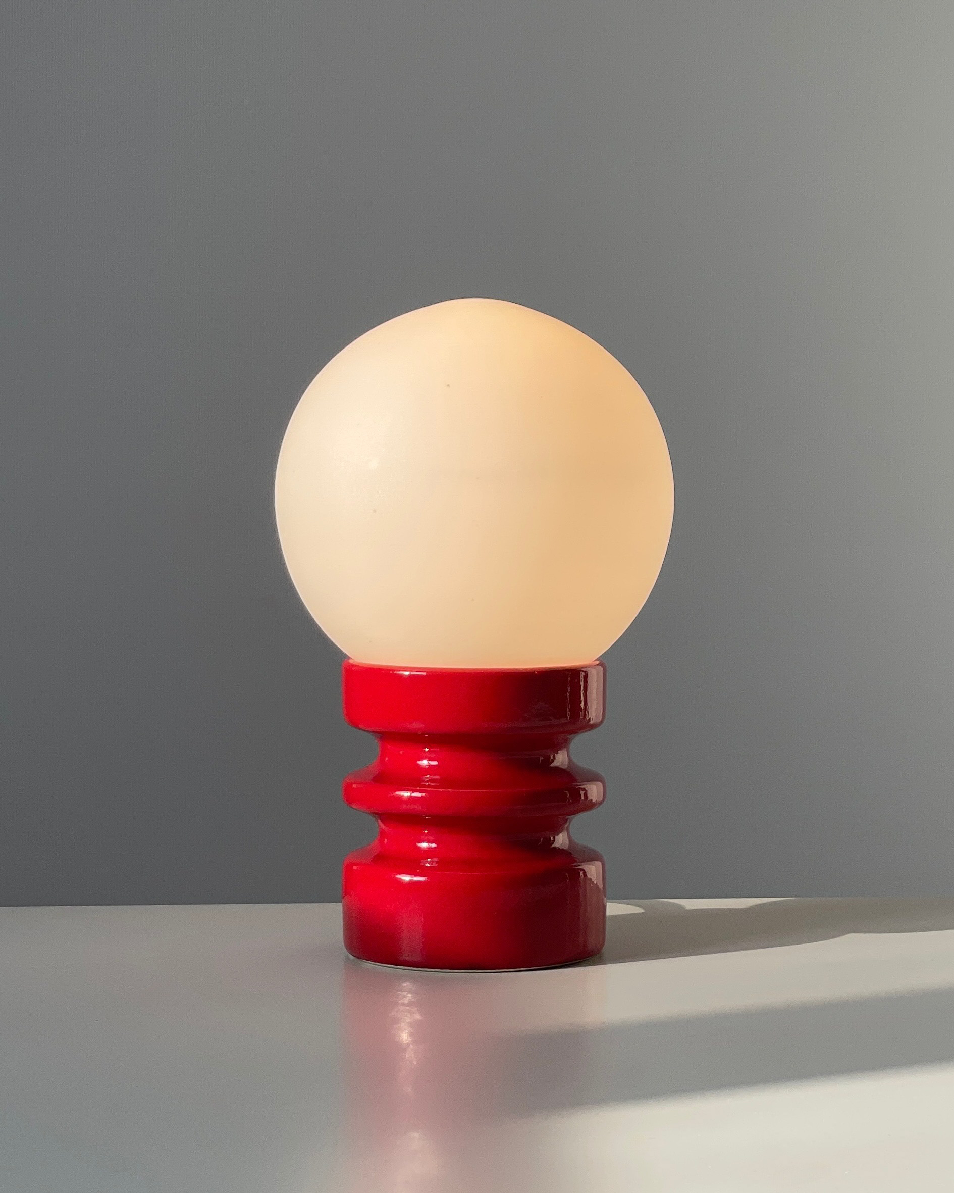 70s Red Globe Table Lamp