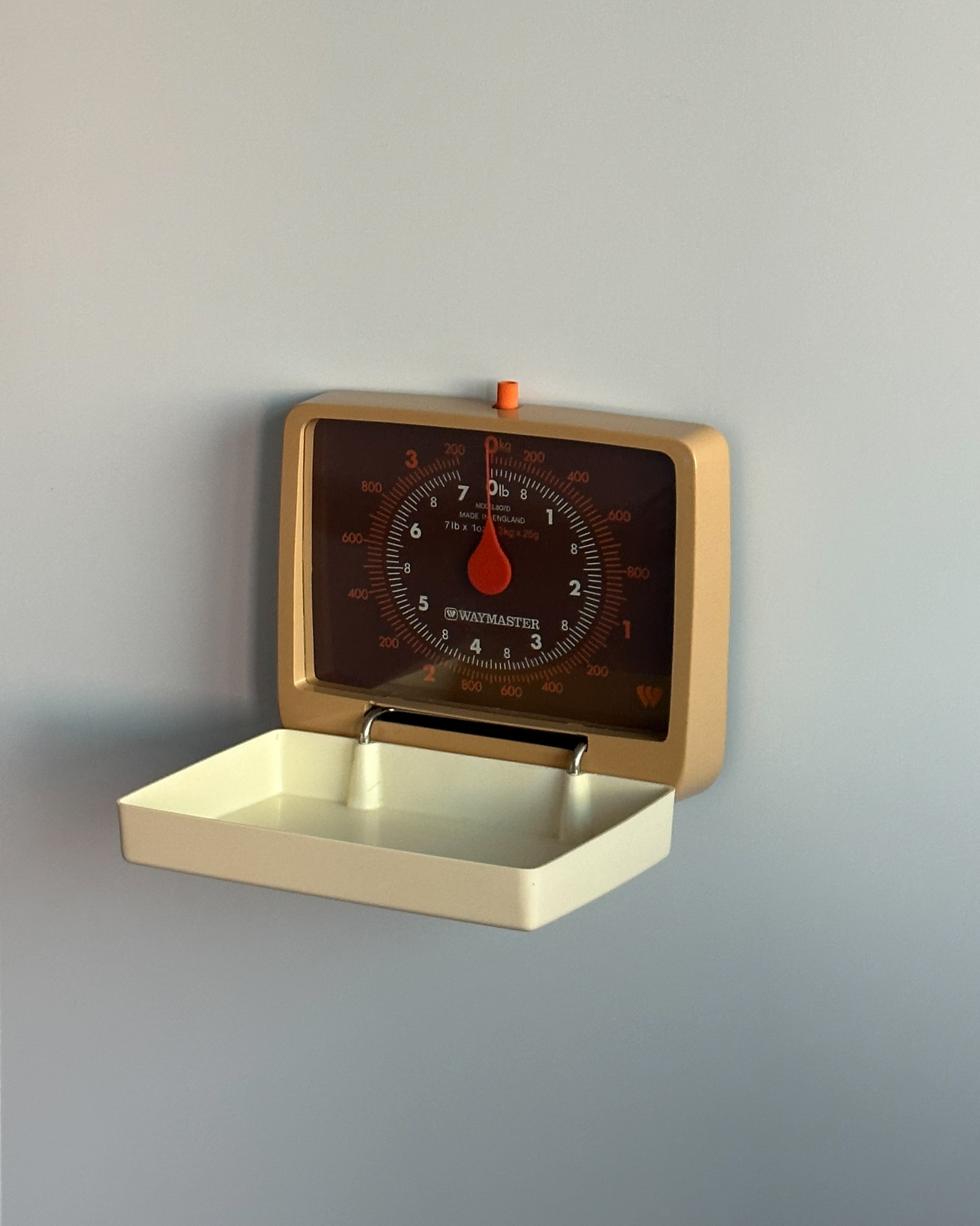 80s WAYMASTER Kitchen Wall Scale