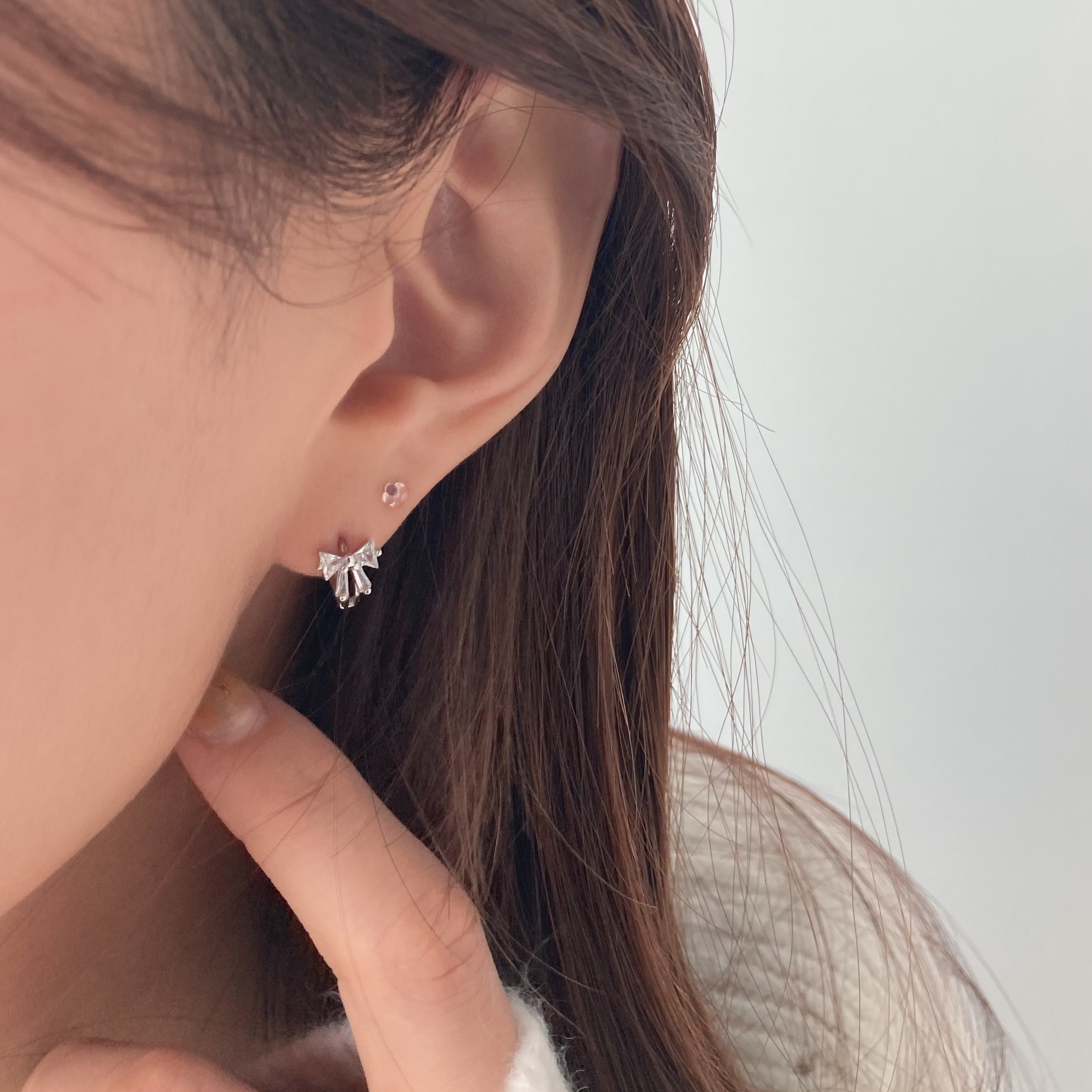 [ Silver925 ] Cubic ribbon onetouch earring