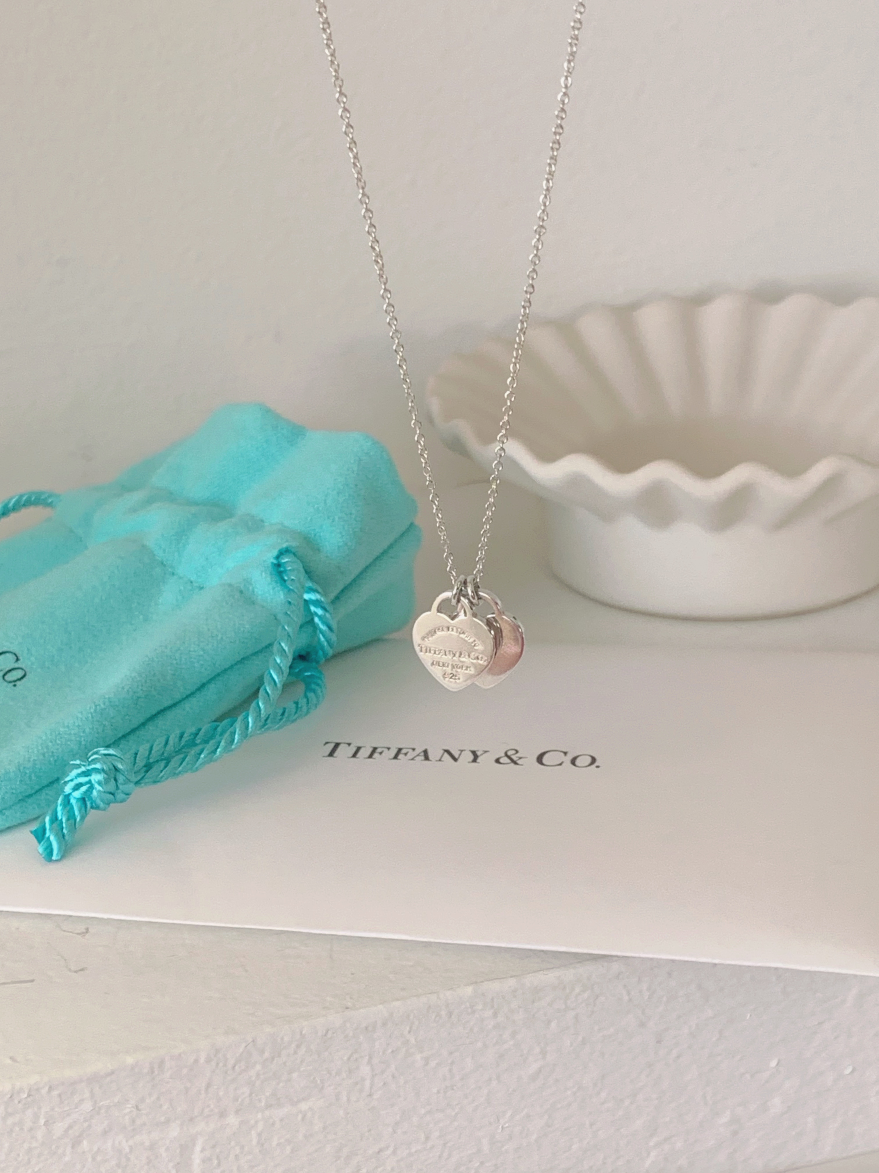 [ Tiffany & Co. ] Return to tiffany silver double heart tag pendant ...