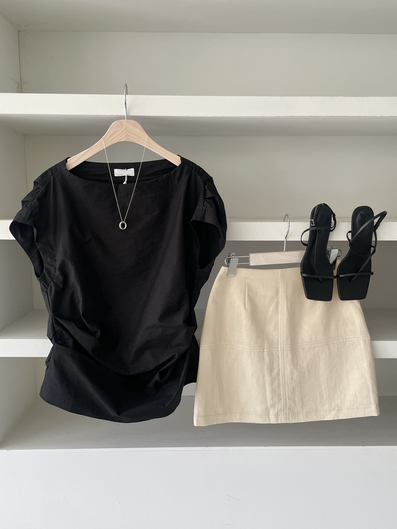 Shell blouse (2color)