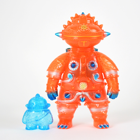 Sofubi TOMODACHI First machine (Kimagure Orange) + DOGUZA-jin (Clear Blue)