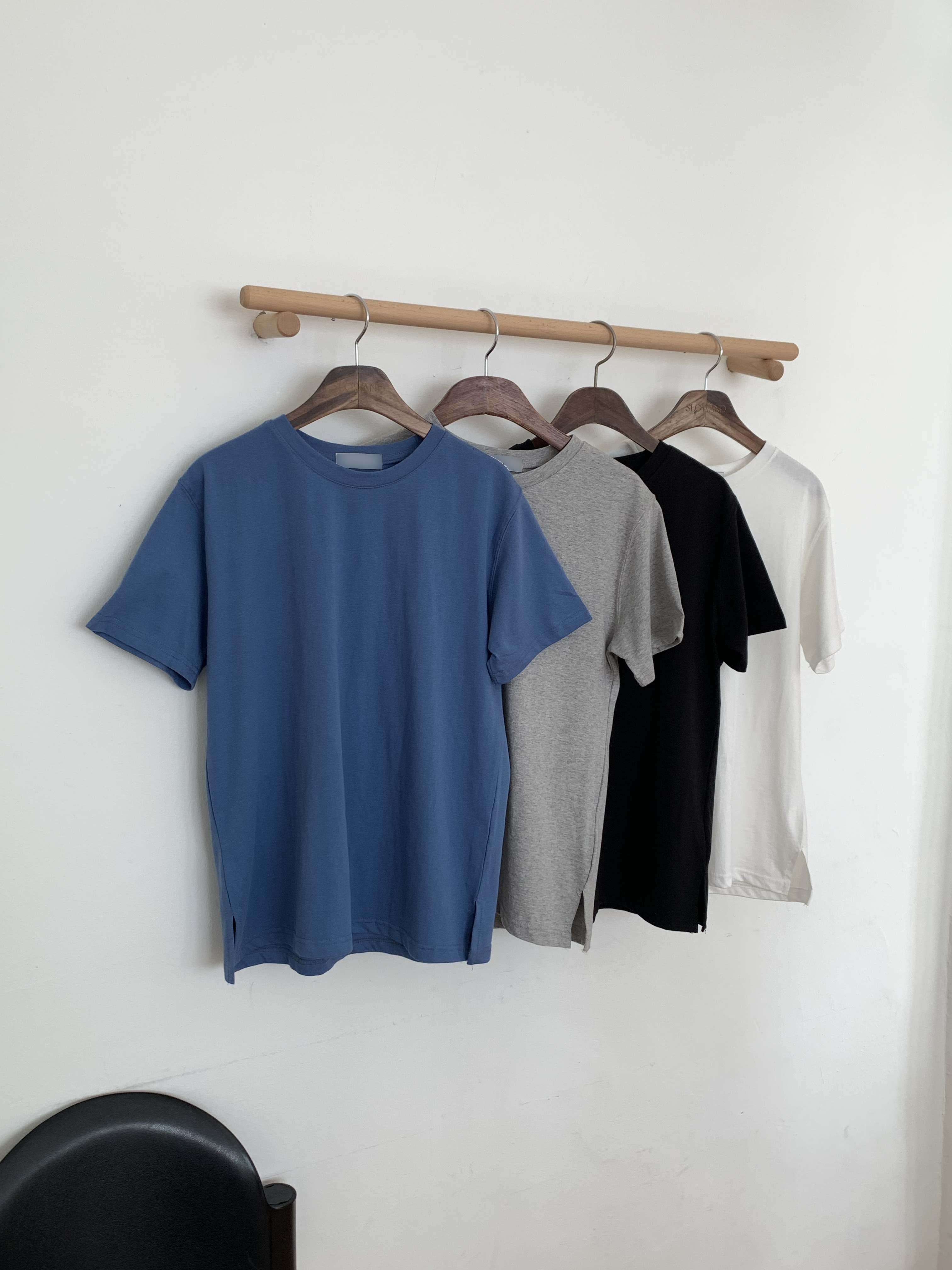 BASIC FRONT SLIT T-SHIRT