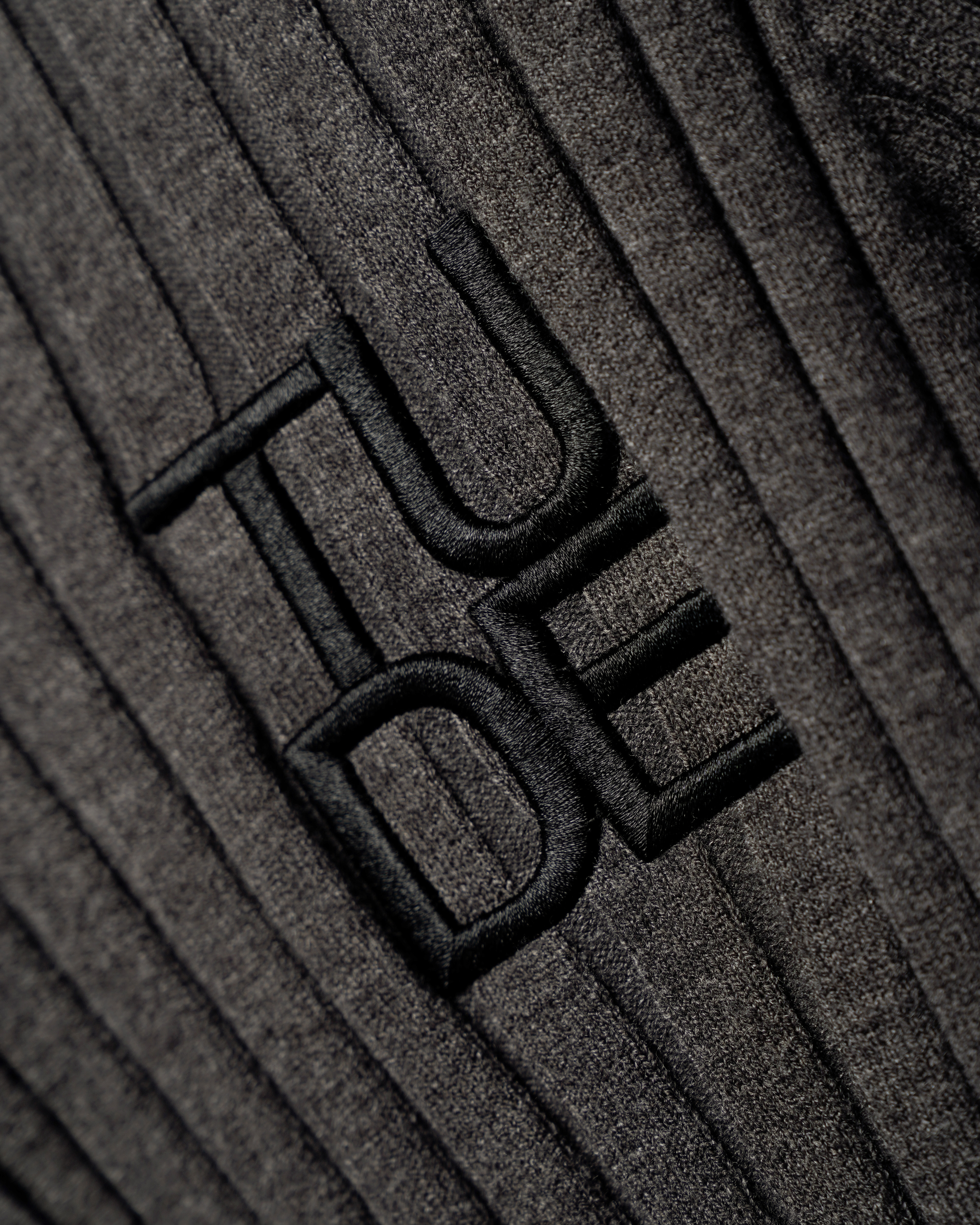 [TUDE] LOGO KNIT HOODY CHARCOAL - TUDE | 리켓