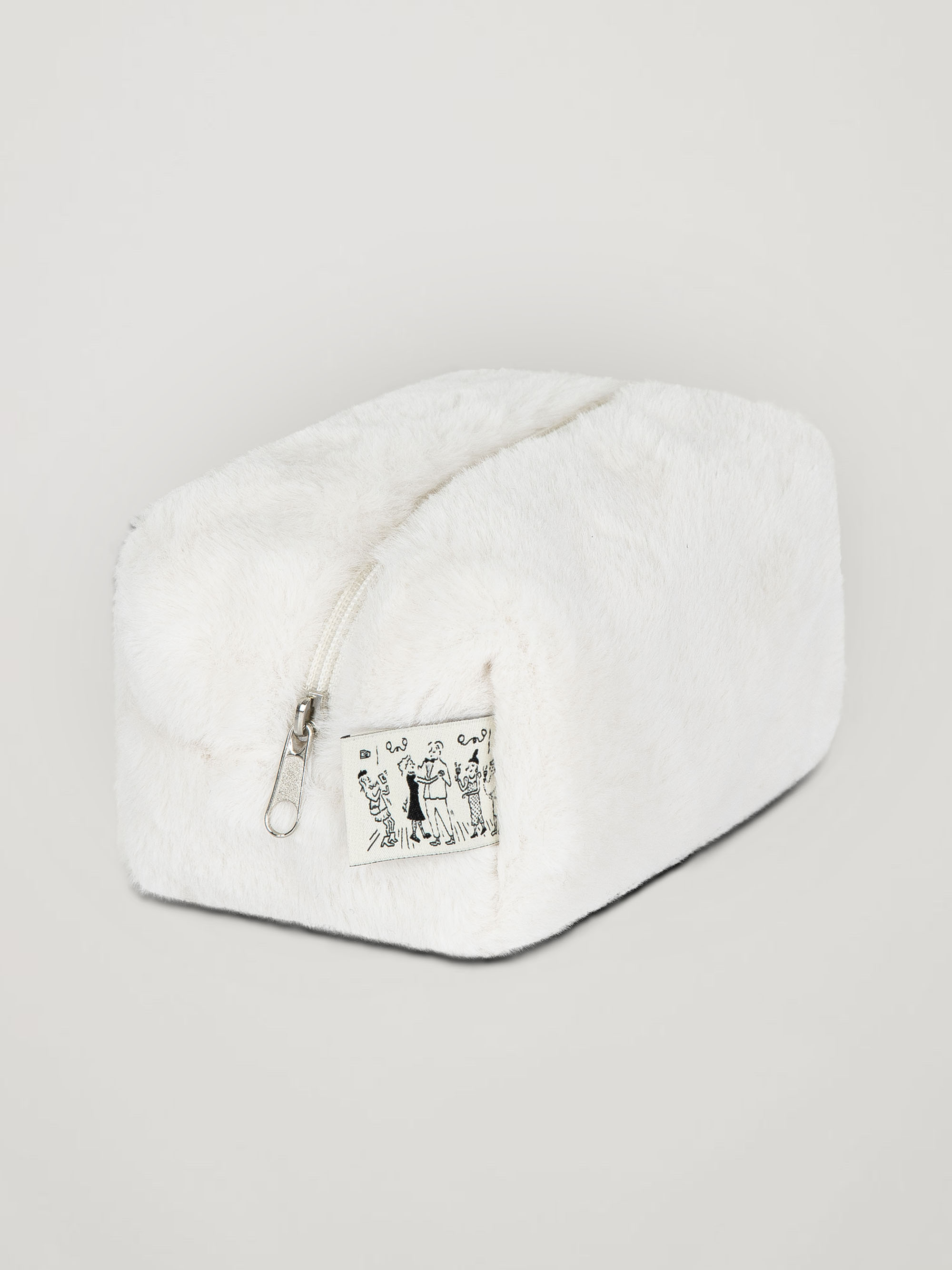 Kuma fur pouch Ivory