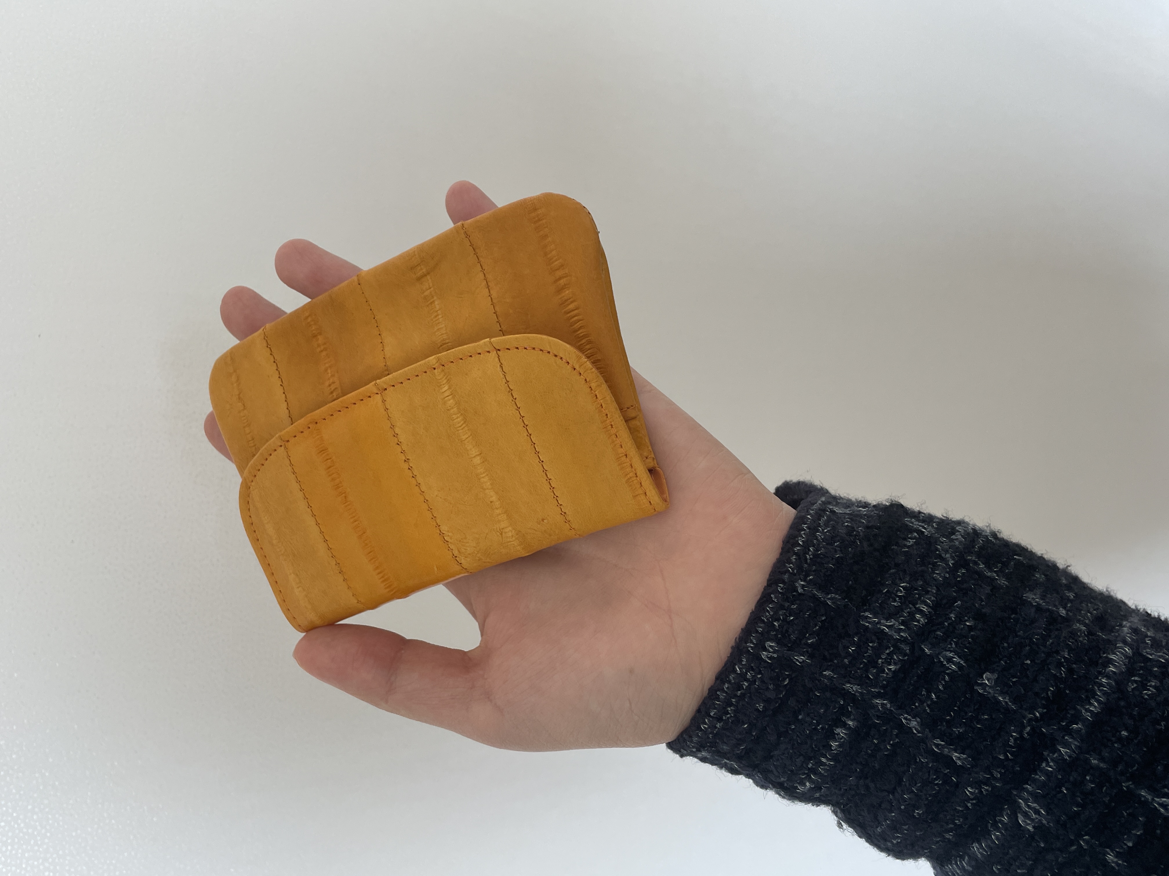 croissant mini wallet (tangerine)