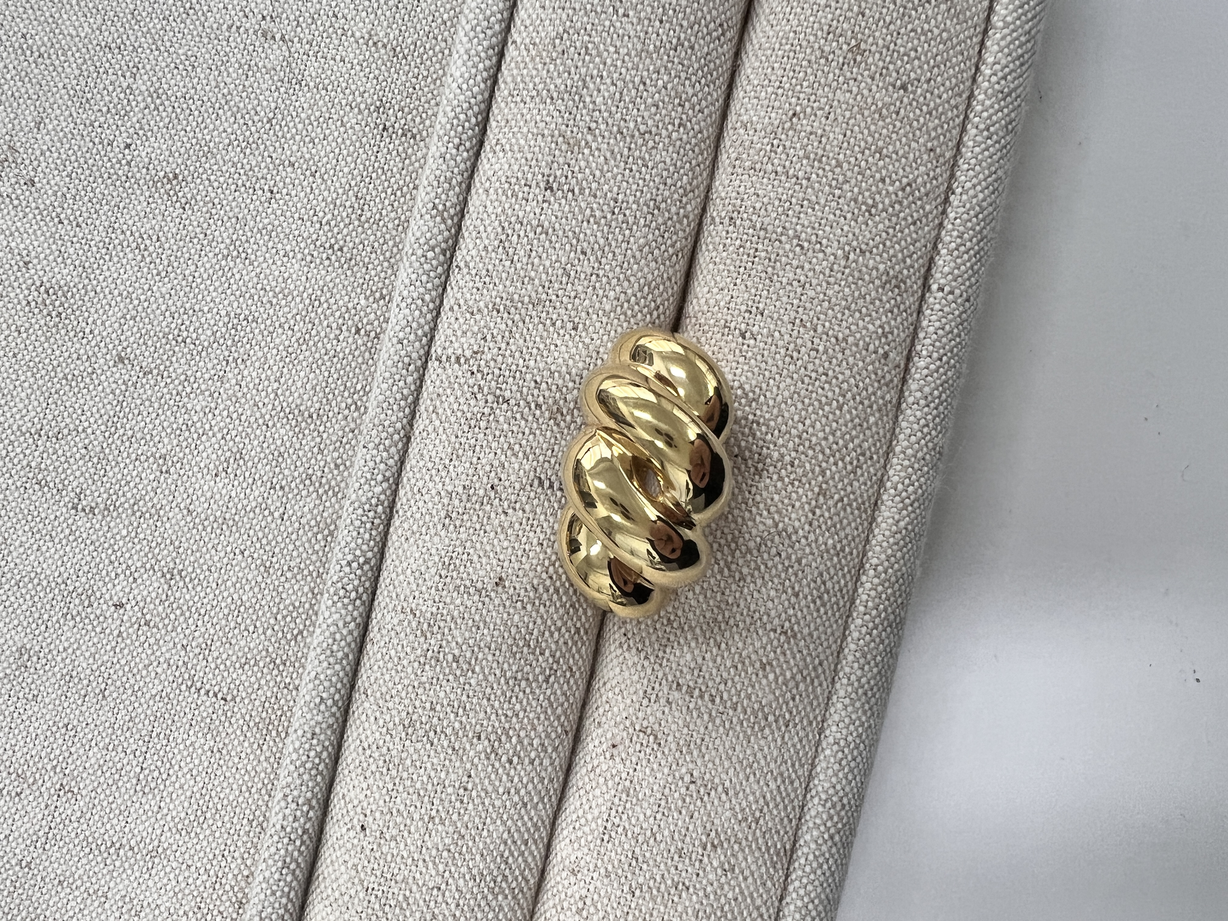BOLD Ring
