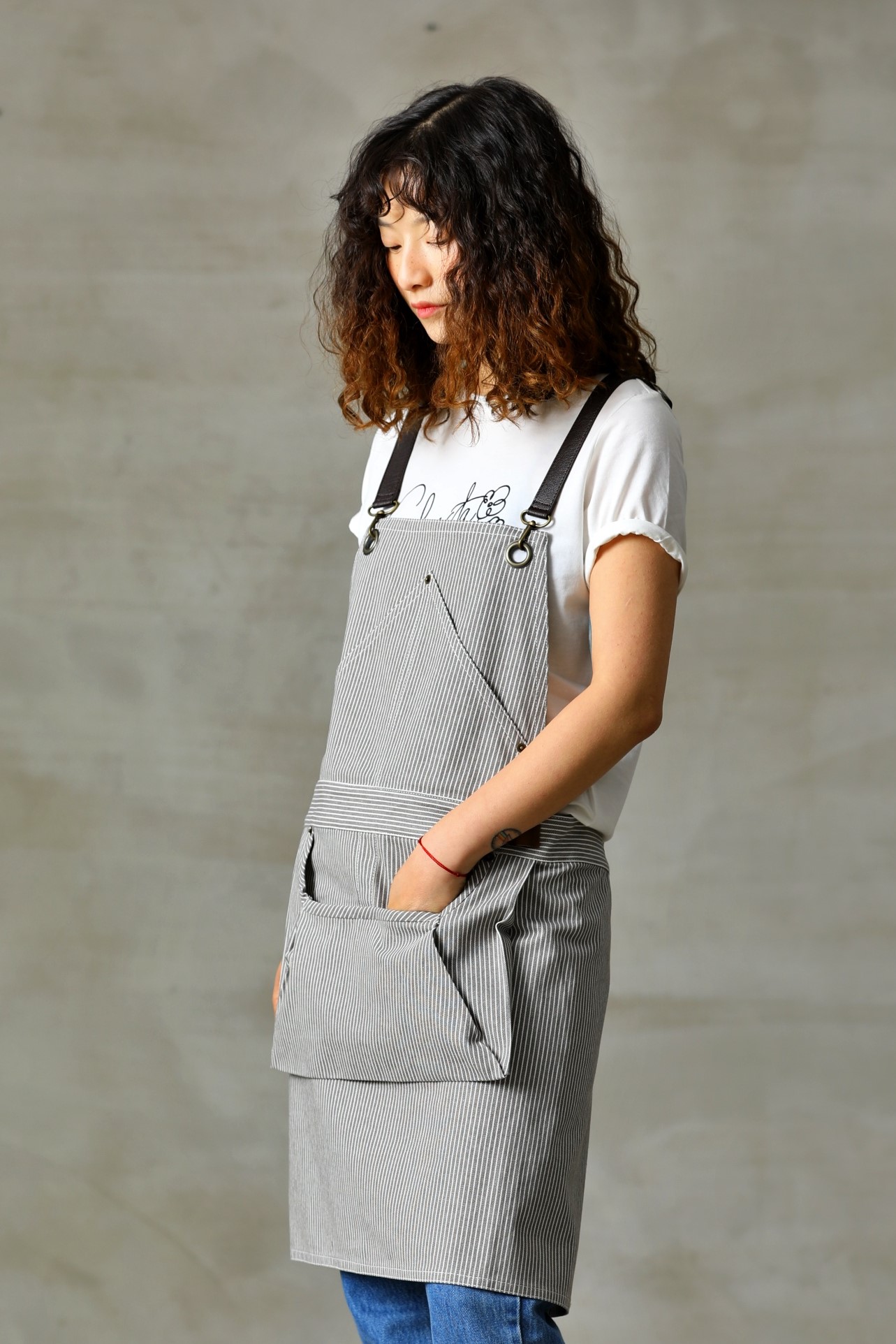 GREY STRIPE APRON
