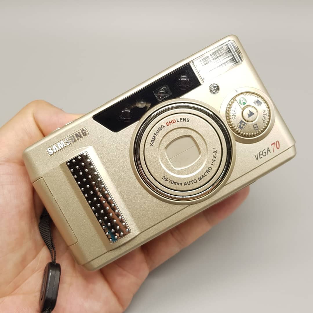 SAMSUNG VEGA 70
